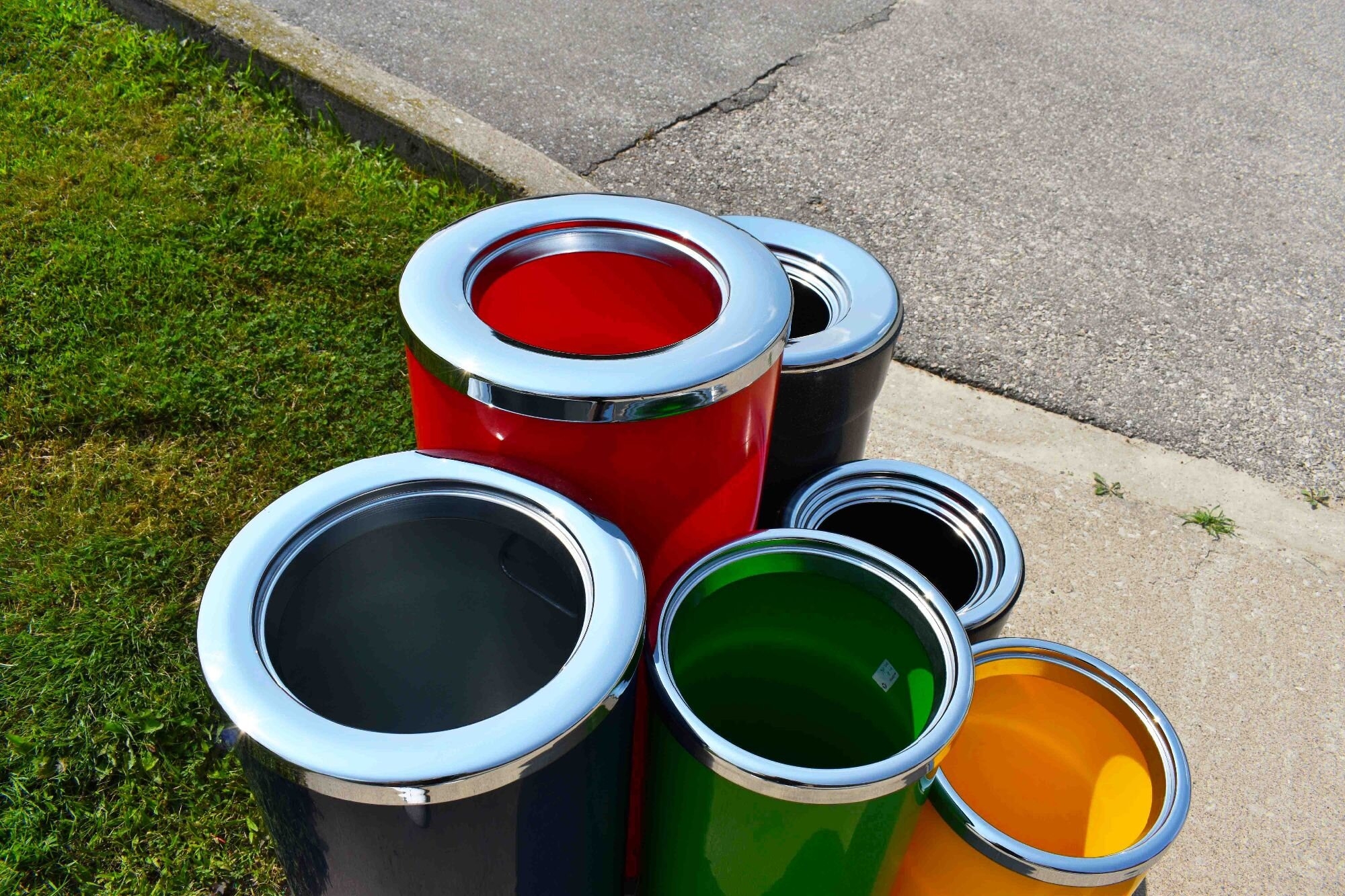Buy Cedar Litter Bin - Durable And Colorful Waste Solution