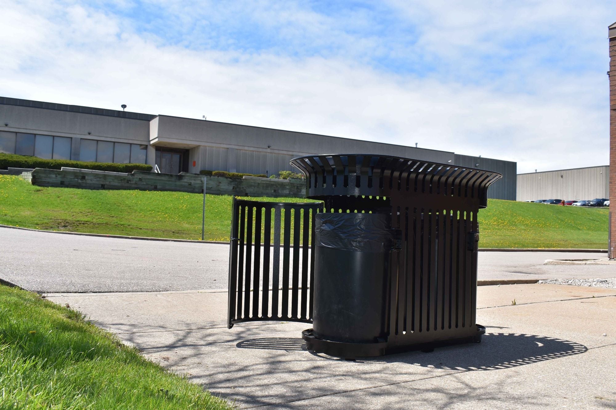 Urban Flare Accessible Double Container