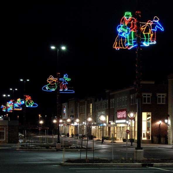 Dartmouth Crossing Pole Displays